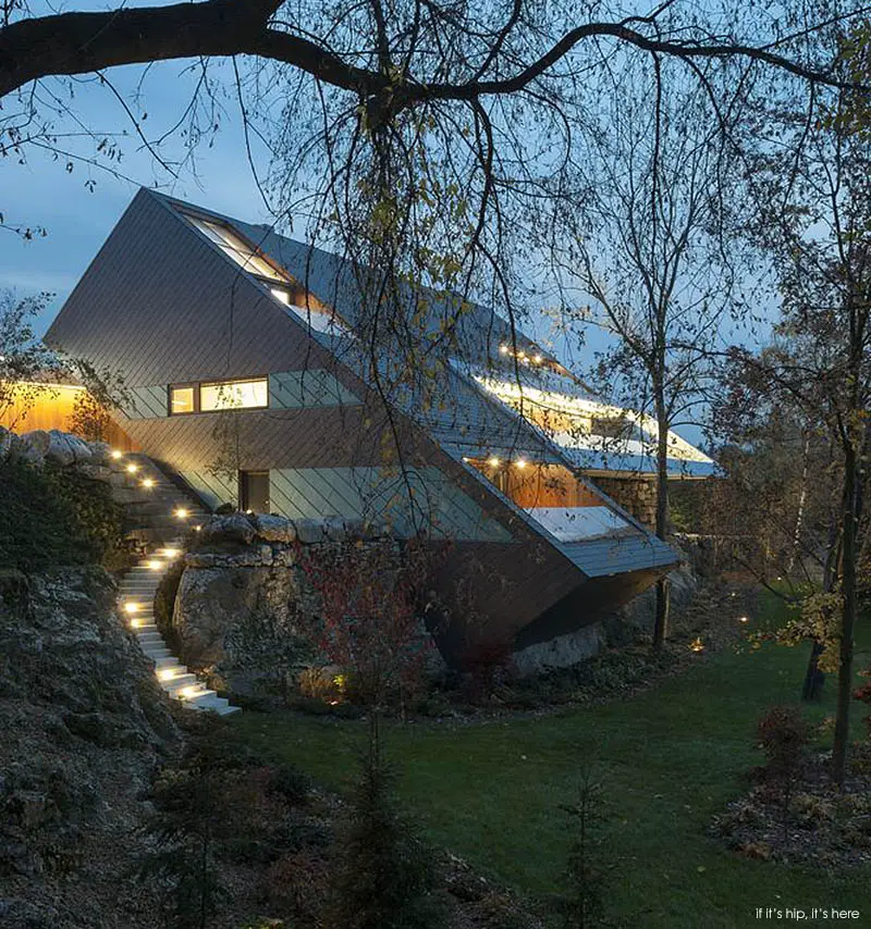 The Edge House by Mobius Architecture