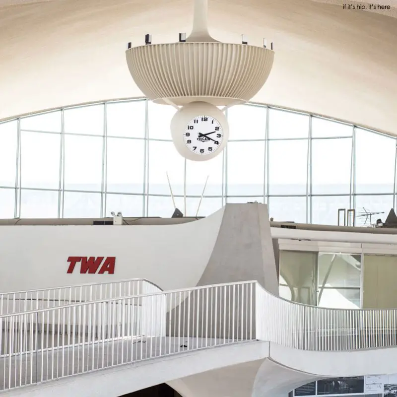 Vintage and Final Photos of Saarinen's 1962 TWA Terminal - If It's Hip ...